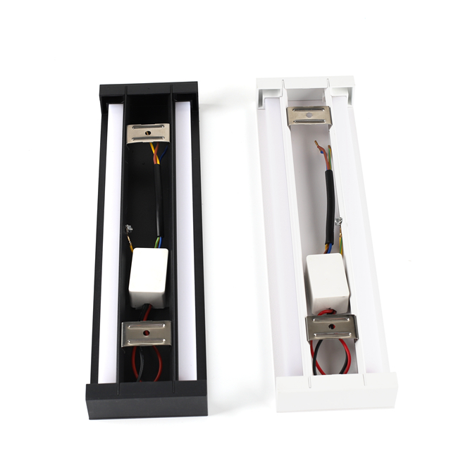 Long Linear LED Wall Light with Aluminum Housing in 3 Sizes | Oteshen